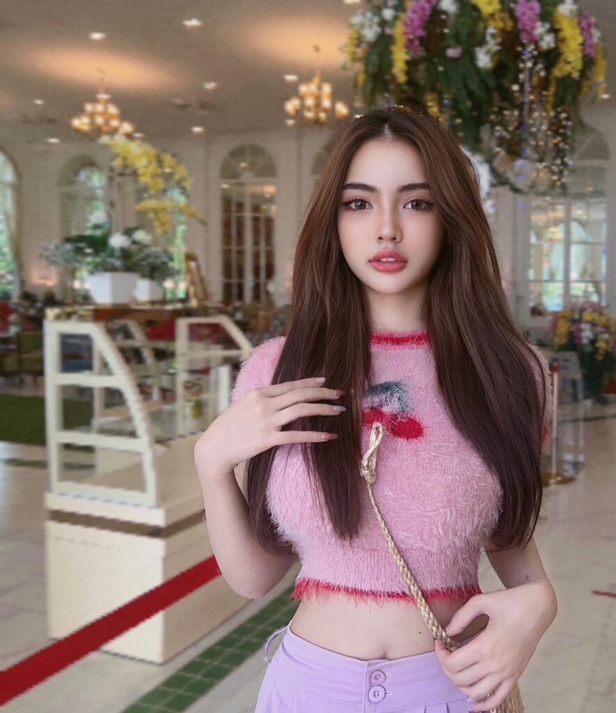 "โนอา ภญมณ" นางแบบสุดฮอต มาแรง หุ่นแซ่บ เซ็กซี่เกินต้าน